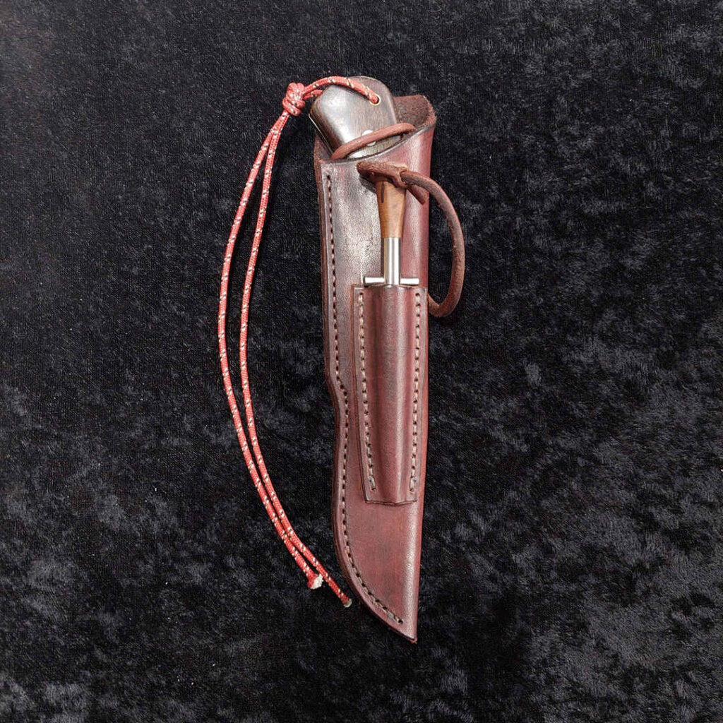 Leather knife pouch – Geraldine Forge and Blades